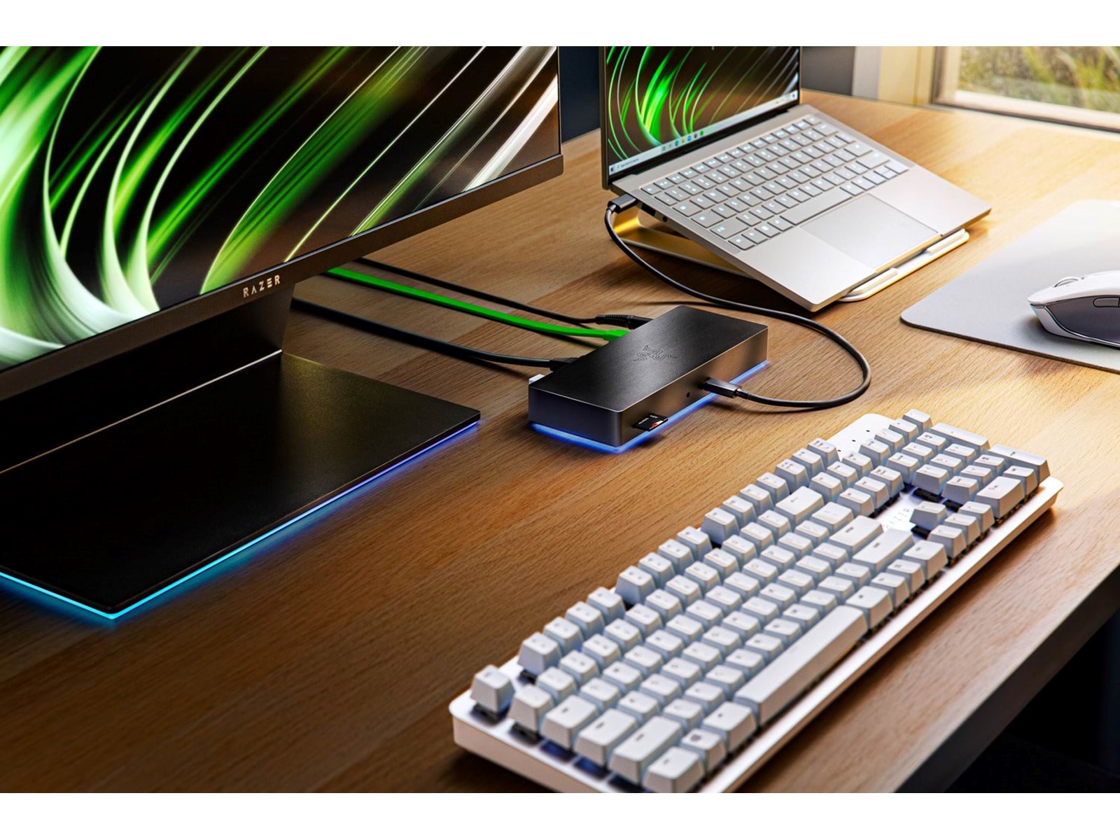 Razer Thunderbolt 4 Dock Chroma: Thunderbolt 4-dock Chroma | Voordelig