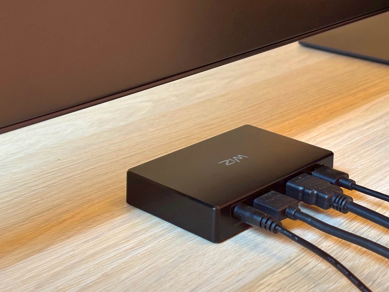 WiZ HDMI sync box with TV lightstrip 75"-85" *DEMO* | Op voorraad